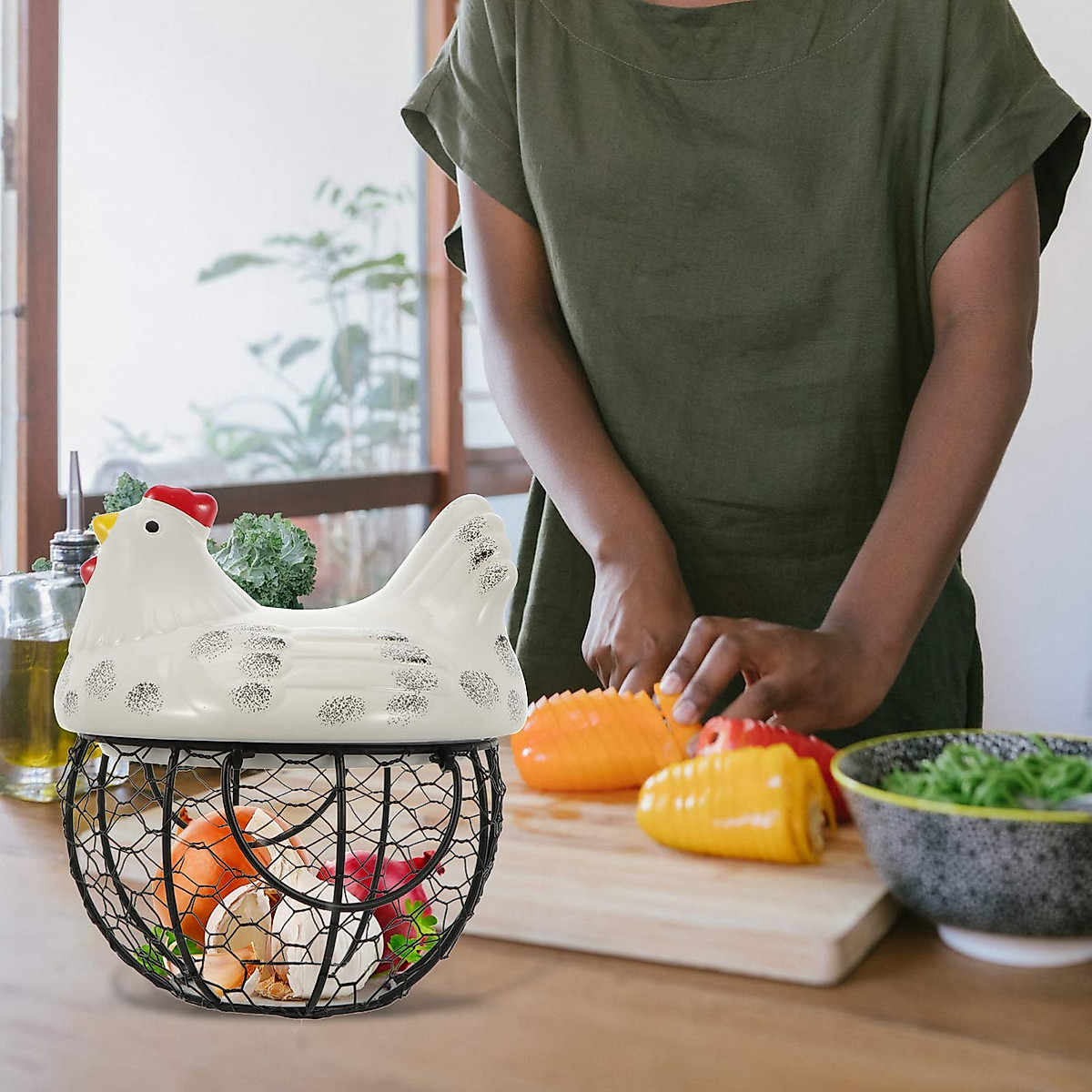 Kichvoe 1pc Egg Basket Chicken Egg Holder Basket Egg Holder Countertop Egg Storage Wire Food Snack Basket Round Chicken Egg Wicker Storage Basket Iron Basket Cover Ceramic Desk White Fruit