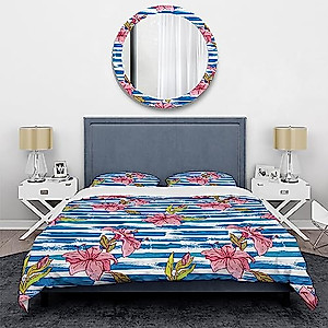 DESIGN ART Designart 'Blue and Red Grunge Striped' Patterned Duvet Cover Set King