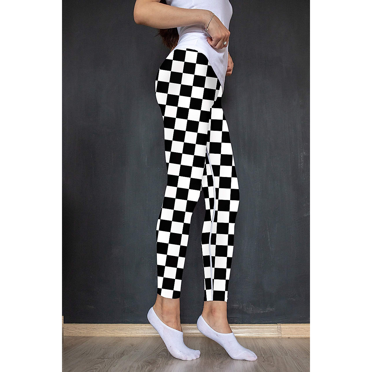 Aeoiba Plus Size Leggings for Women, Butt Lifting Yoga Pants Workout Capris,High Waist Tummy Control 4 Way Stretch, Black and White Checkered Sportswear Gym Tight Soft Slim Compression Leggings