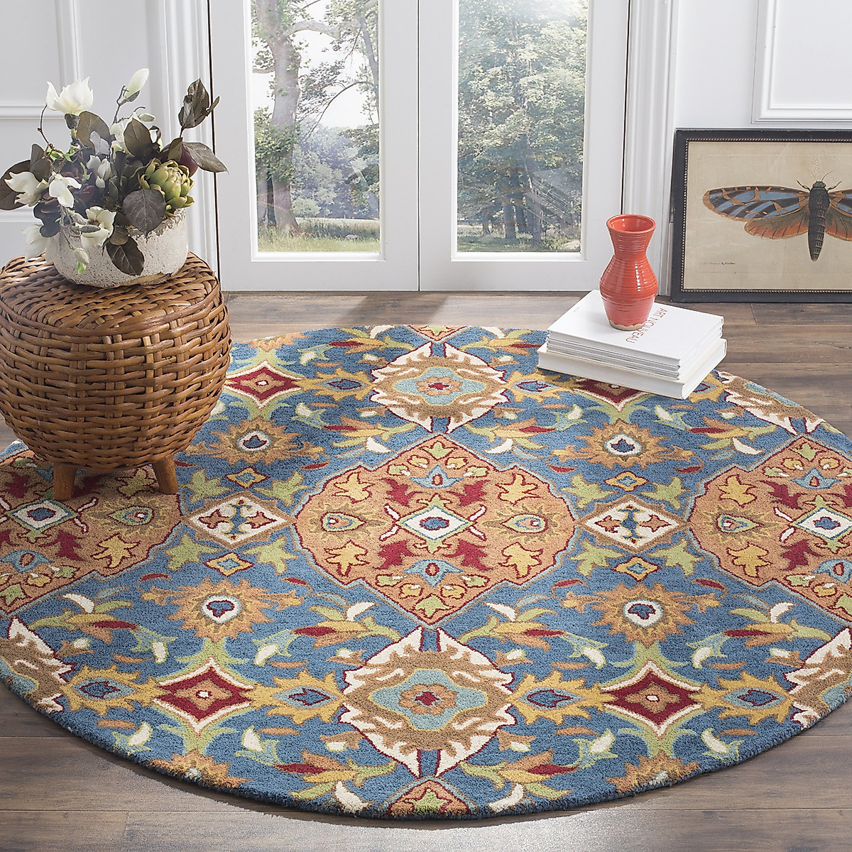 SAFAVIEH Heritage Collection Area Rug - 4' Round, Camel & Blue, Handmade Traditional Oriental Wool, Ideal for High Traffic Areas in Living Room, Bedroom (HG653A)
