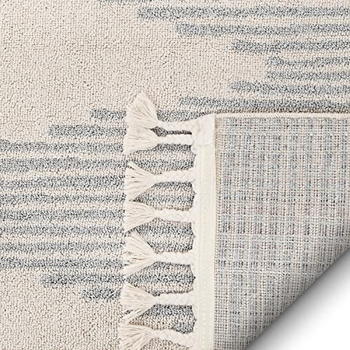 Well Woven Zella Grey Tribal Diamond Medallion (5'3" x 7'3") Area Rug