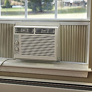 Emerson Quiet Kool 5,000 BTU 115V Window Air Conditioner & Dehumidifier with Mechanical Rotary Controls, AC Unit for Apartment, Dorm Room, Bathroom Small Rooms up to 150 Sq. Ft. in White