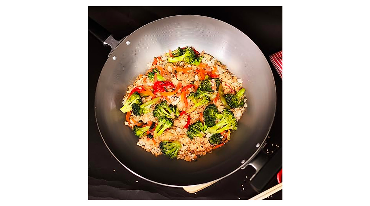 Joyce Chen 14-Inch Carbon Steel Wok - Professional Cooking Tool