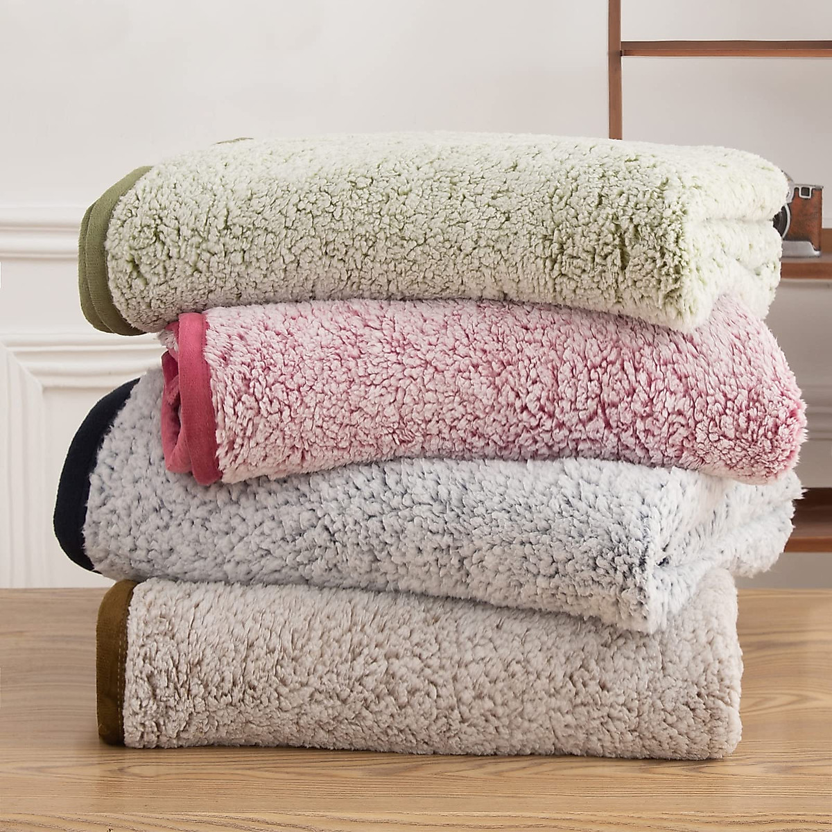 EMME Fuzzy Fleece Warm Blanket 90"x90" Large Queen Size Ultra Soft Warm Sherpa Blanket Microfiber Cozy Blanket for Bed Couch Sofa Lightweight Fuzzy Thick Reversible Blanket (Navy, 90"x90")