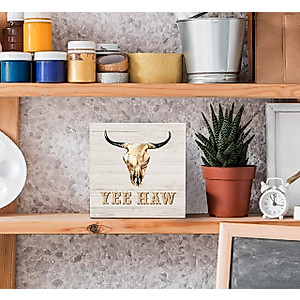 SRADMO Yee Haw Retro Western Bull Head Skull Wood Box Sign Desk Decor，Retro Western Cowboy Cowgirl Rodeo Theme Wooden Block Box Sign Decoration For Western Home Office Shelf Table Decor