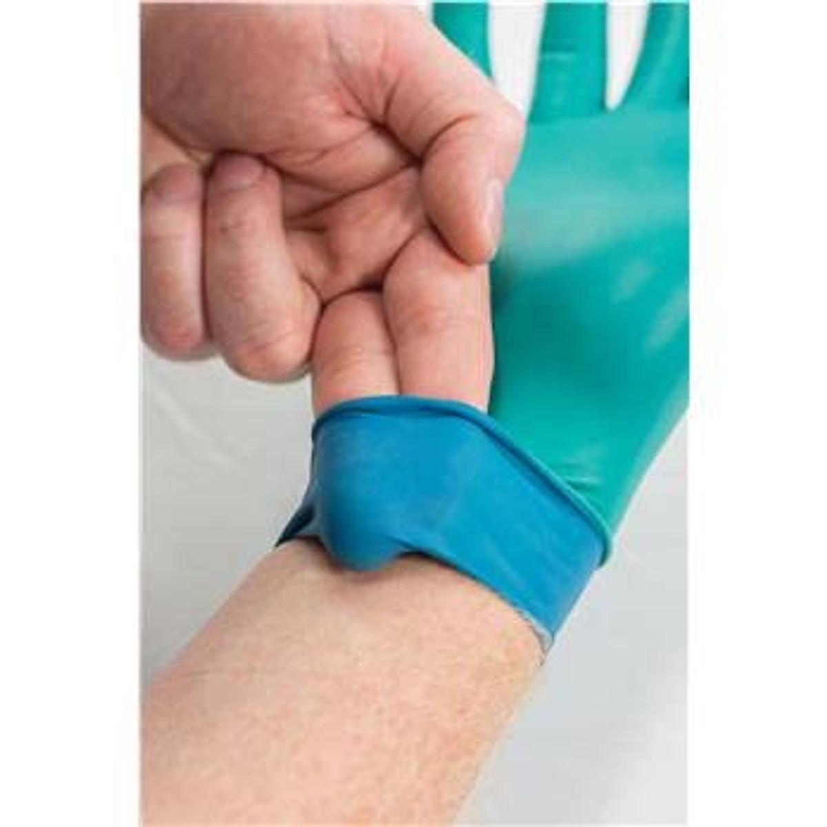 Microflex 93260090 93-260 Chemical Resistant Synthetic Composite Disposable Glove, Nitrile/Neoprene, Powder-Free, 12" Cuff, Large Size, Pack of 500