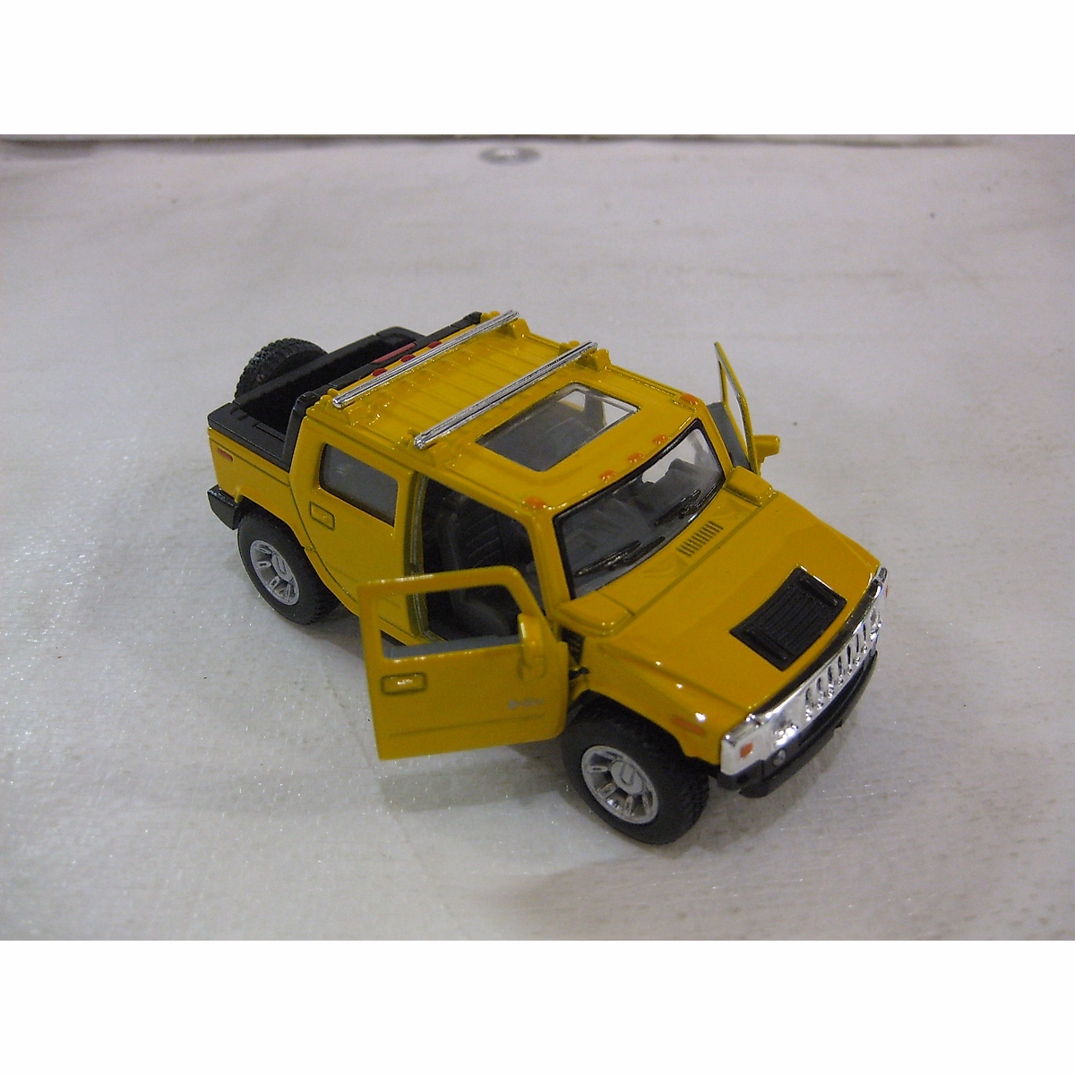 KiNSMART 2005 H2 Hummer SUT Yellow 5" 1:40 Scale w/Pull Back Action
