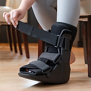 BraceAbility Short Walking Boot - Orthopedic Medical Walker Cast for Broken Toe Injuries, Sprained Ankles, Metatarsal Stress, Post-Op Support Left or Right Foot Fracture Shoe Fits Men and Women (L)