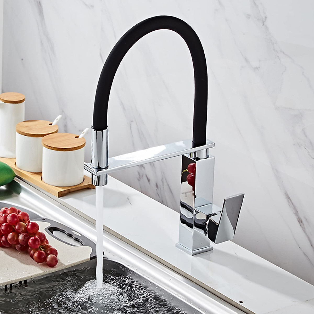 Kitchen Faucet Single Handle High Arc Kitchen Sink Faucet Deck Mounted Hot and Cold Water Kitchen Faucets Commercial Modern Brass Sink Taps Chrome Black Heavy Duty