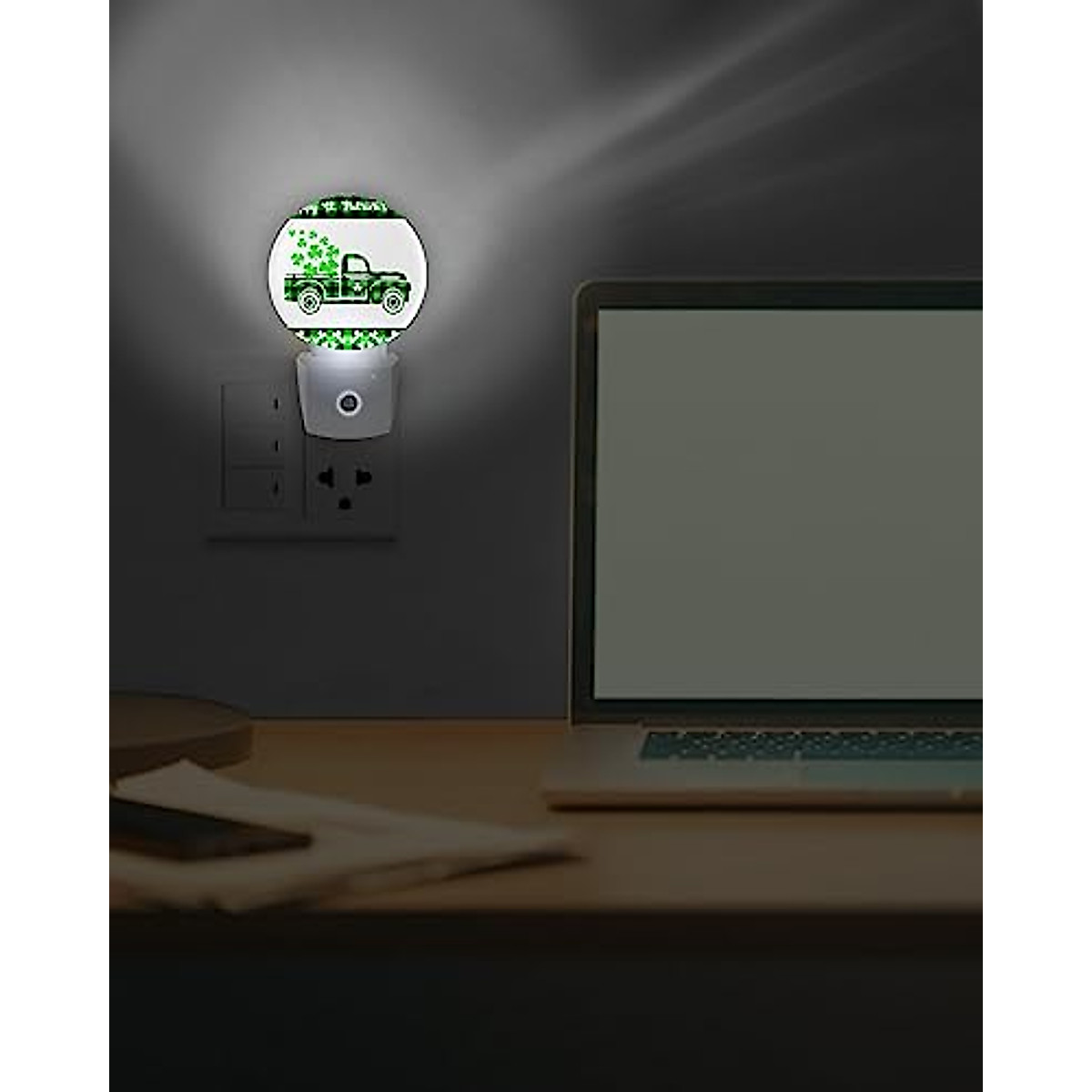 Night Light Plug into Wall, LED Nightlights Happy St. Patrick's Day Lucky Shamrock Green Checkered Truck Small Nightlight Auto Dusk-to-Dawn Sensor Lamp LED Night Lights for Kid's Bedroom, Bathroom