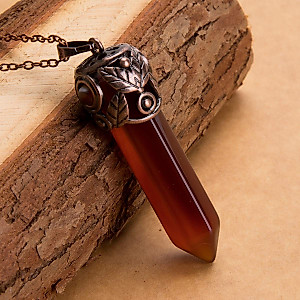 Bivei Crystal Necklace Men Women Red Agate Chakra Crystals and Healing Stones Necklaces Retro Antique Brass Hexagonal Prism Gemstone Quartz Rock Pendant Witch Vampires Jewelry Gift (Red Agate)