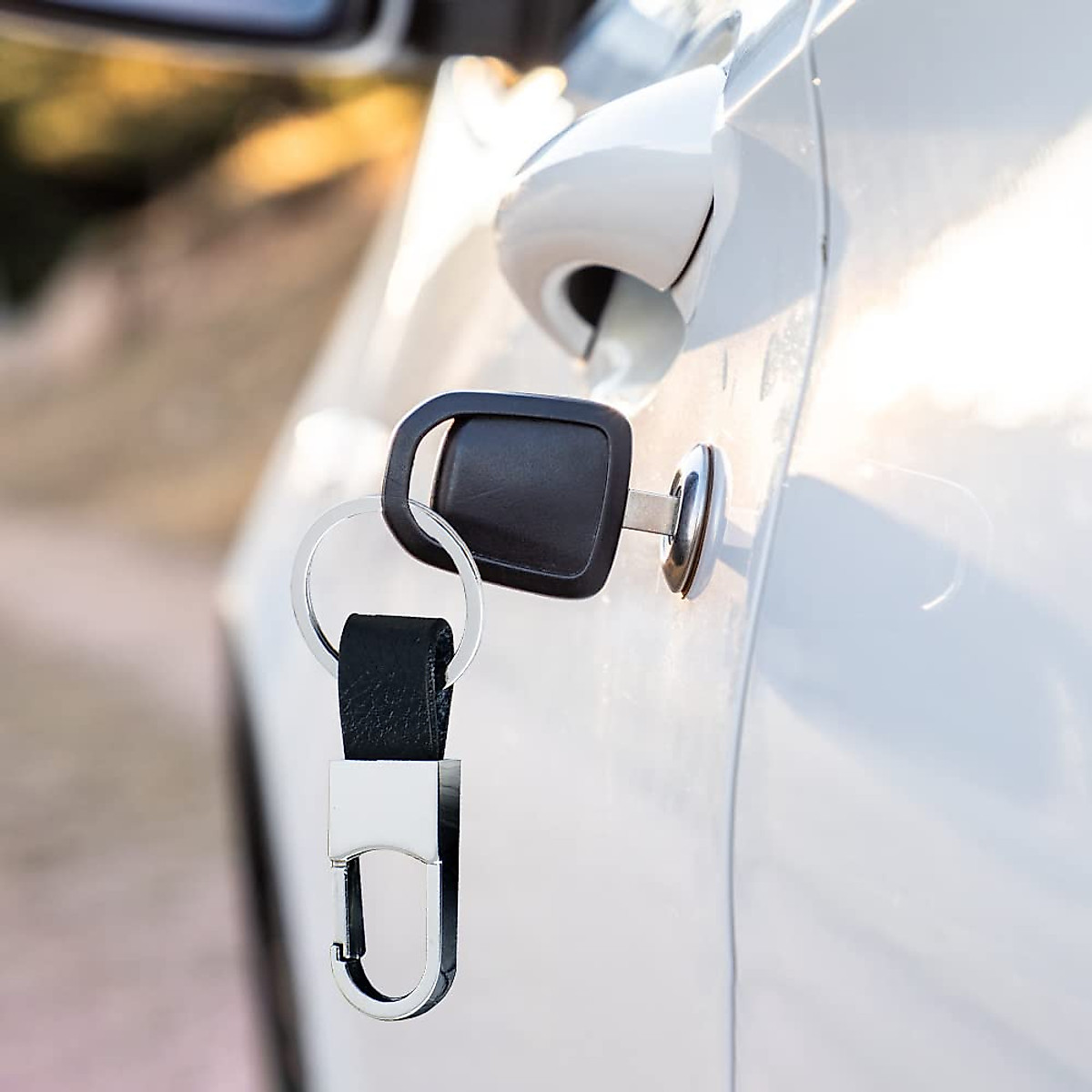 Leather Keyring Car Key Chain Ring Car Smart Keychain Key Holder Fob Clip on Belt Loops for Women, 4PCS Keychain Clip (Black)