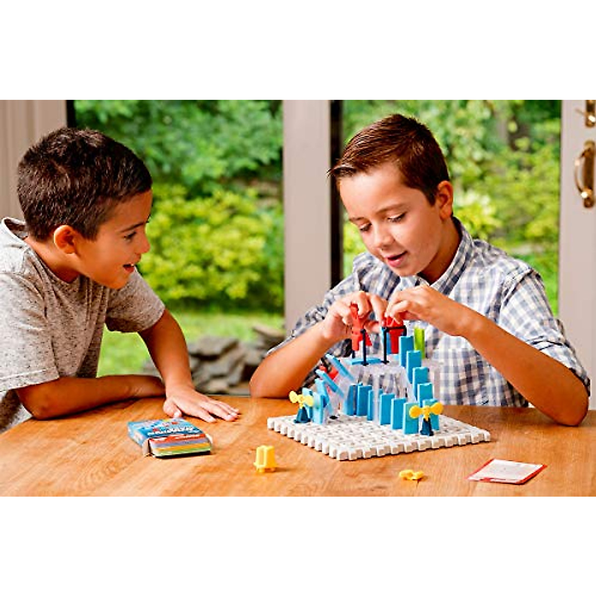 ThinkFun Domino Maze STEM Toy and Logic Game for Boys and Girls Age 8 and Up - Combines the Fun of Dominos With the Challenge of a Puzzle