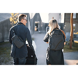 Thule Changing Backpack - Diaper Bag Backpack - Maternity Backpack - Baby Bag with Shoulder Straps - Travel Diaper Backpack, Black