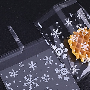 Tatuo 200 Pieces Christmas Cookie Bags Wrappers Snowflake Cellophane Treat Bags Small Holiday Clear Candy Bag Gifts Goodies Bags with Self Adhesive Seal for Gift Giving