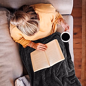 uxcell Flannel Fleece Bed Blankets, Soft Warm Microfiber Blanket, Mesh Fuzzy Plush 330GSM Lightweight Decorative Solid Blankets for Bed Throw (50"x60") Black