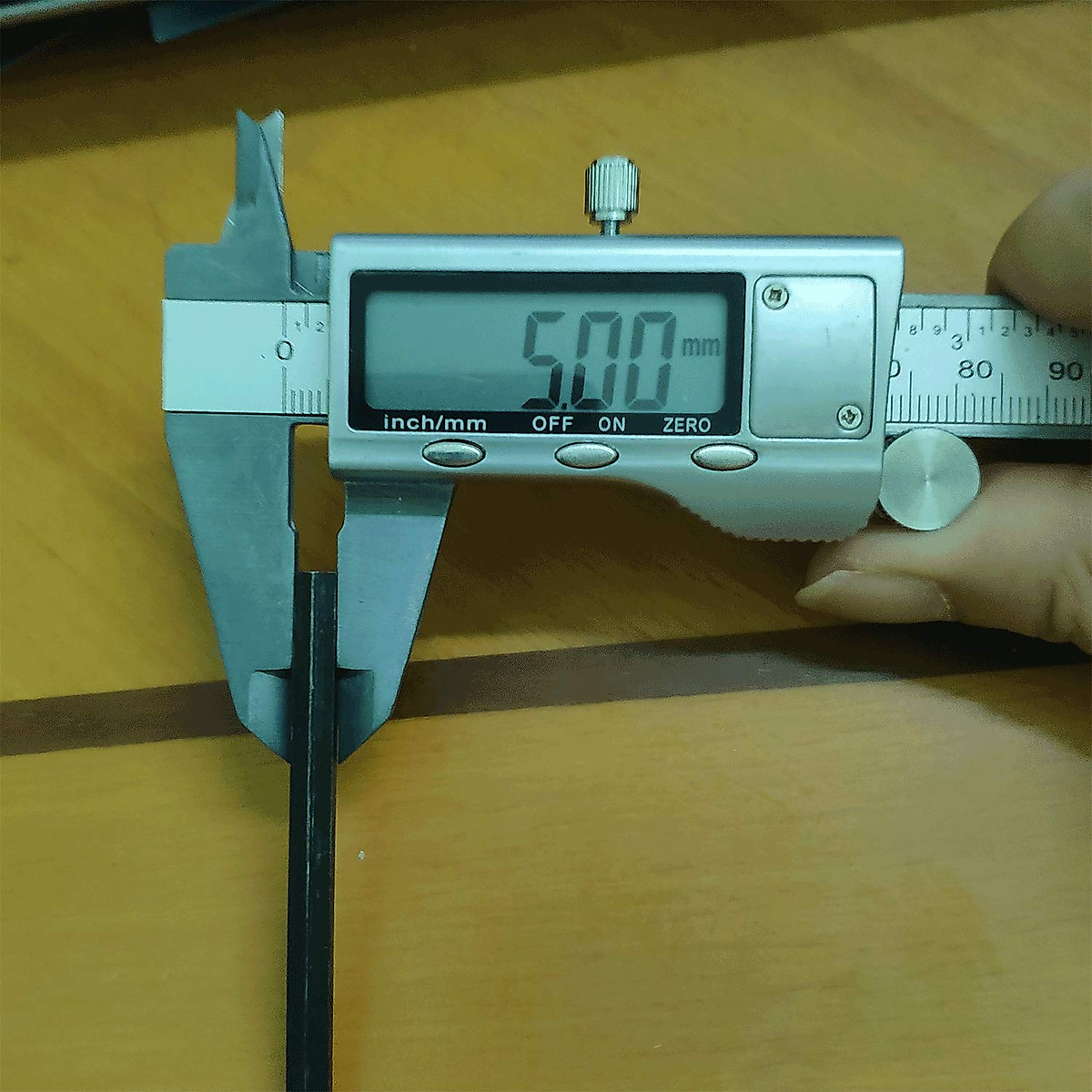 Vencetmat 4mm & 5mm Truss Rod Wrench, Allen Wrench Tool Ball End for Martin Acoustic Guitar Truss Rod Adjustment And Deep or Narrow Truss Adjustment.