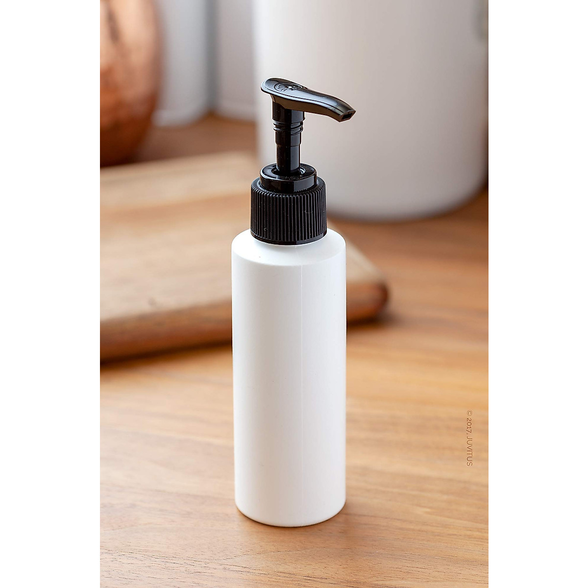 4 oz / 120 ml White Plastic HDPE Refillable Cylinder Squeeze Bottle with Black Lotion Pump (6 Pack)