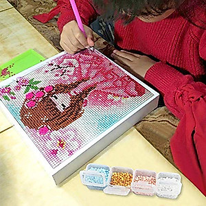 2 Pack Diamond Embroidery Boxes, 28 Grids Slot Diamond Painting Beads Storage Boxes, 5D Diamond Painting Accessories Craft Storage Containers with Marker Stickers