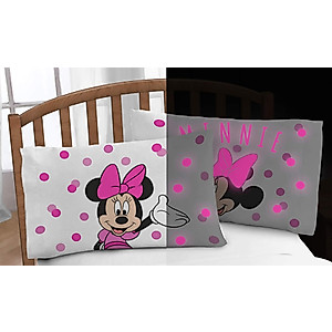 Jay franco Disney Minnie Mouse Glow in The Dark 2 Pack Reversible Pillowcases - Double-Sided Kids Super Soft Bedding (Official Disney Product)