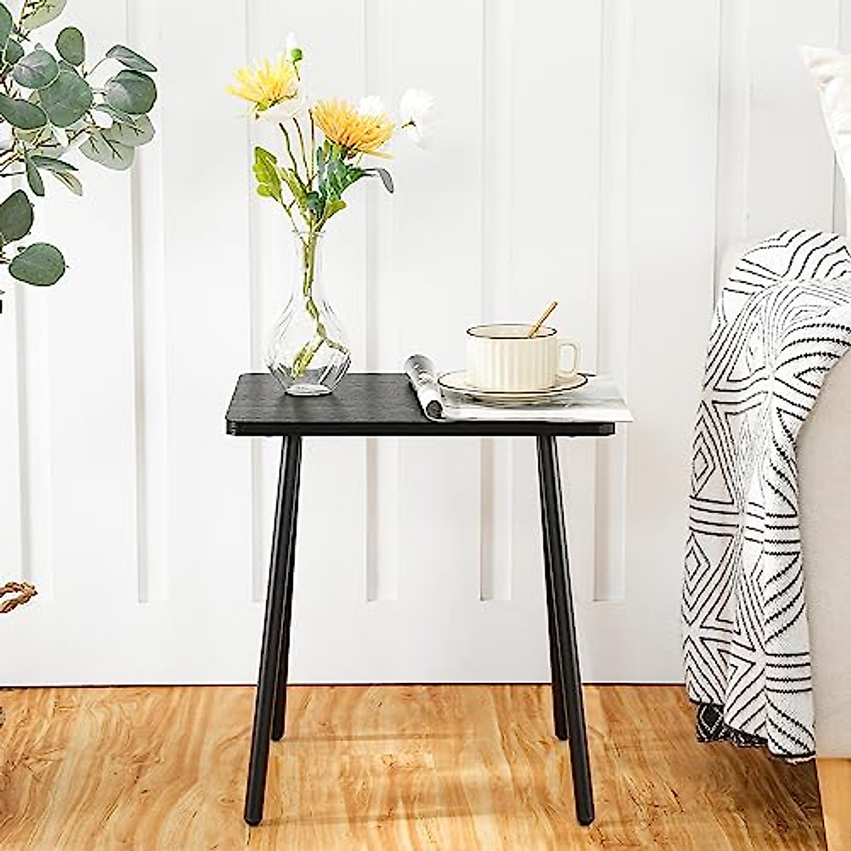 HOOBRO Side Tables Set of 2, Small Accent Table End Table for Small Spaces, Modern Minimalism Nightstand Beside Table for Living Room, Bedroom, Balcony, Easy Assembly, Black BB87BZP201