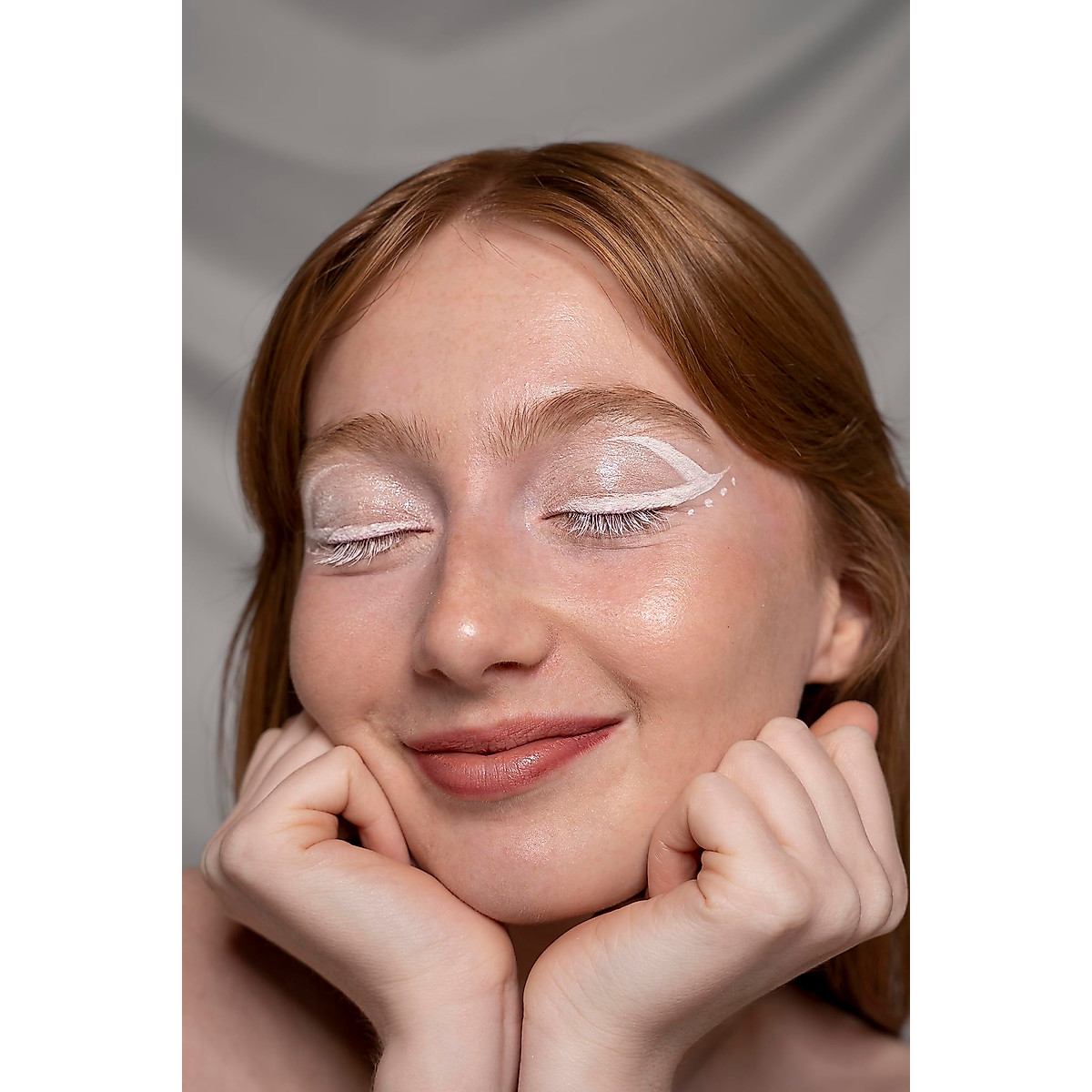 DELISOUL UV Neon Liquid Eyeliner, Matte Colored Eyeliner Pen, Waterproof Smudge-proof Pigmented Eye Liner, Glow Brightly Under UV Lights, Colorful Eye Makeup For Rave Party Music Festival, Neon White