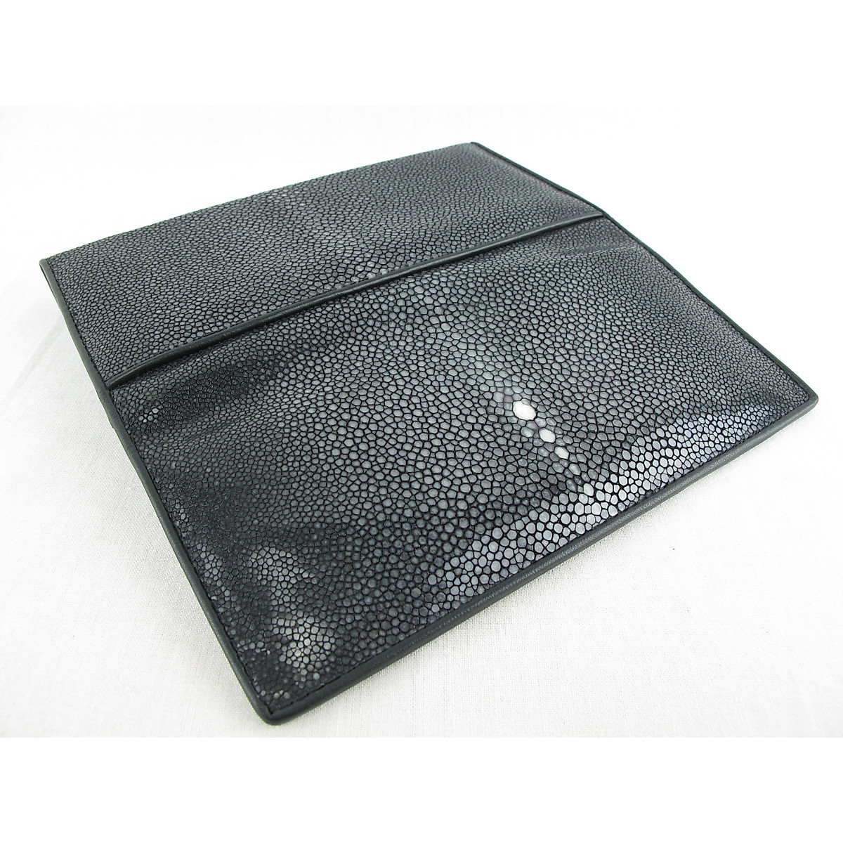 Pelgio Genuine Stingray Skin Leather Women's Clutch Wallet Purse (Polished Black)