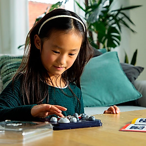 SmartGames Asteroid Escape Travel Sliding Puzzle Game Featuring 60 Challenges for Ages 8-Adult