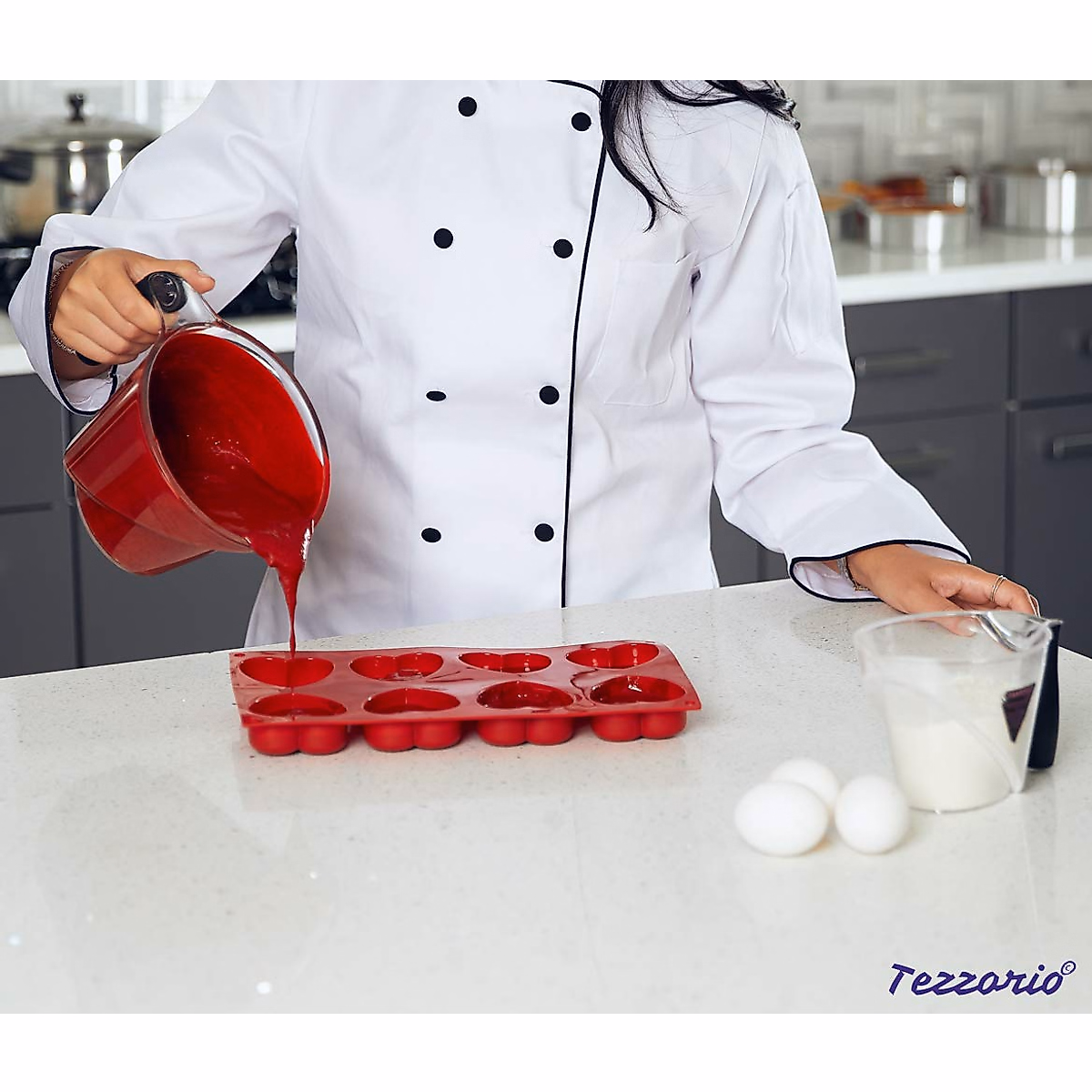 Tezzorio 8-Cavity Mini Heart Silicone Baking Mold, BPA Free, Non-Stick Baking Molds/Cake Pans