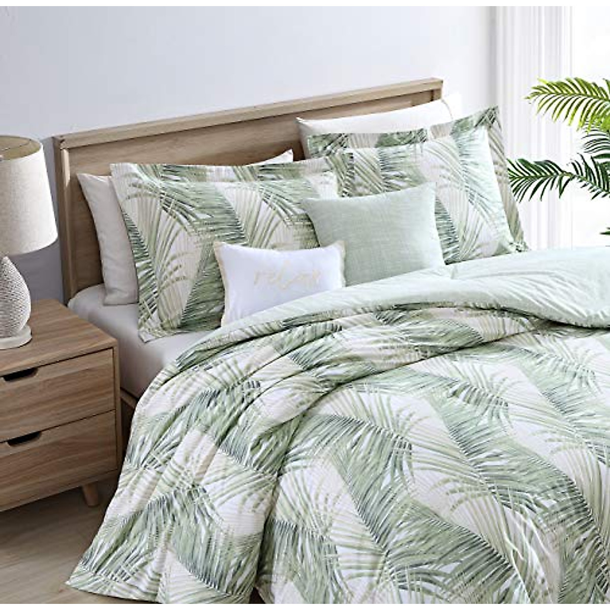 Tommy Bahama - Queen Comforter Set, Reversible Cotton Bedding with Matching Shams & Bonus Throw Pillows, All Season Home Decor (Kauai Green, Queen)
