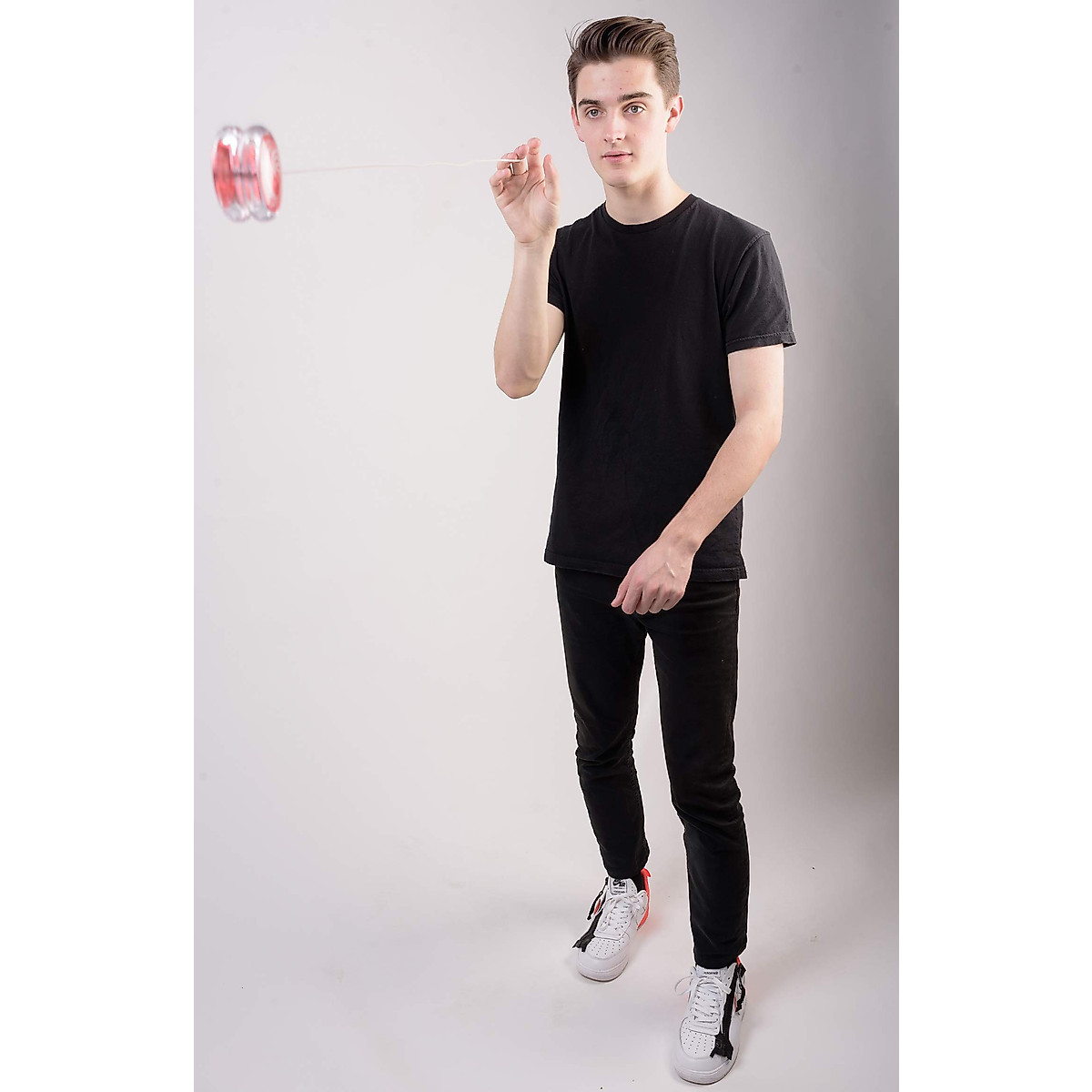 Yomega Raider – Responsive Pro Level Ball Bearing Yoyo, Designed for Advanced String Trick and Looping Play (Color May Vary)