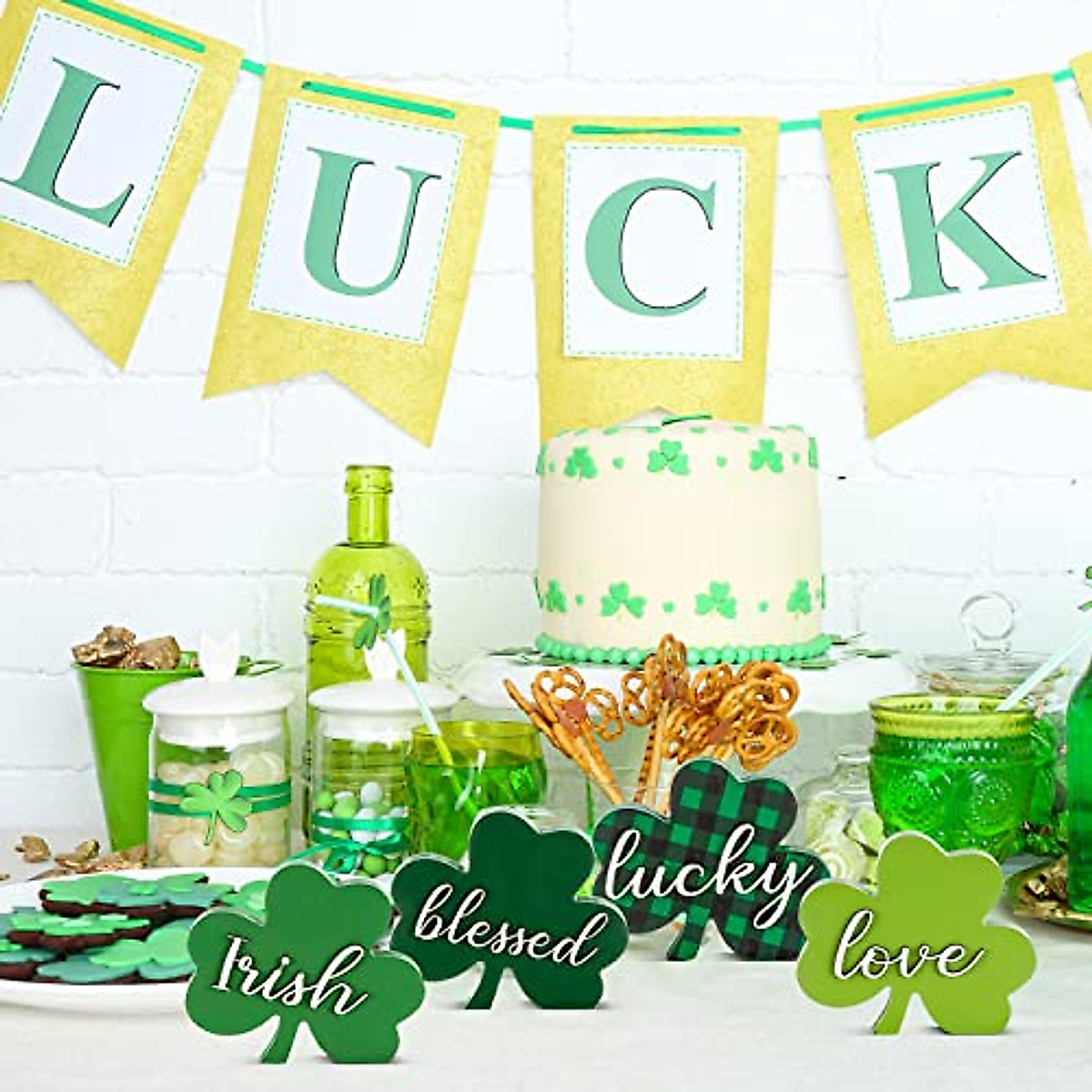 Whaline 4Pcs St. Patrick's Day Table Wood Sign Shamrock 3D Lucky Irish Wooden Sign Buffalo Plaid Clover Freestanding Tabletop Centerpiece for Tiered Tray Desk Office Home Party Decor