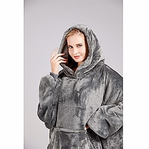 BOBOR Sweatshirt Blanket, Oversized Wearable Hoodie Fleece Blanket with Large Front Pocket for Adults, Men, Women, and Kids, Super Soft Fuzzy Warm Comfortable Flannel Blanket（Light Gray）