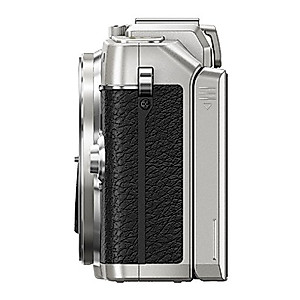 Olympus E-PL7 16MP Mirrorless Digital Camera with 3-Inch LCD (Silver)
