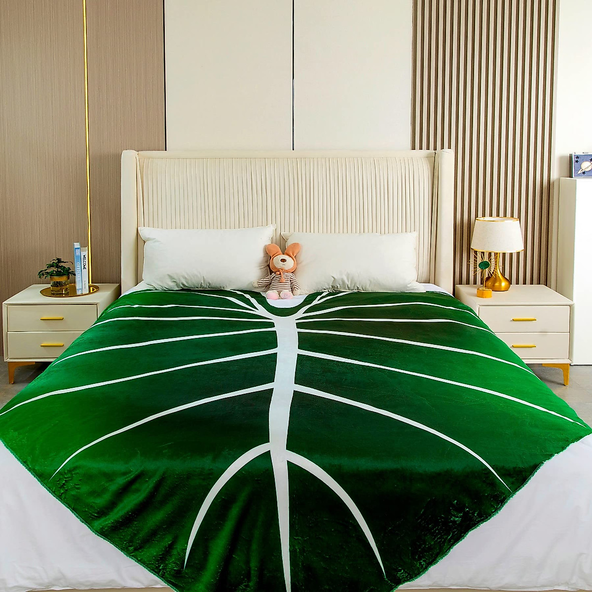 Leaf Blanket Green Plant Kids Throw Blankets Soft Plush Flannel Throw Decorative Leaves Design for Children Bed Couch and Sofa