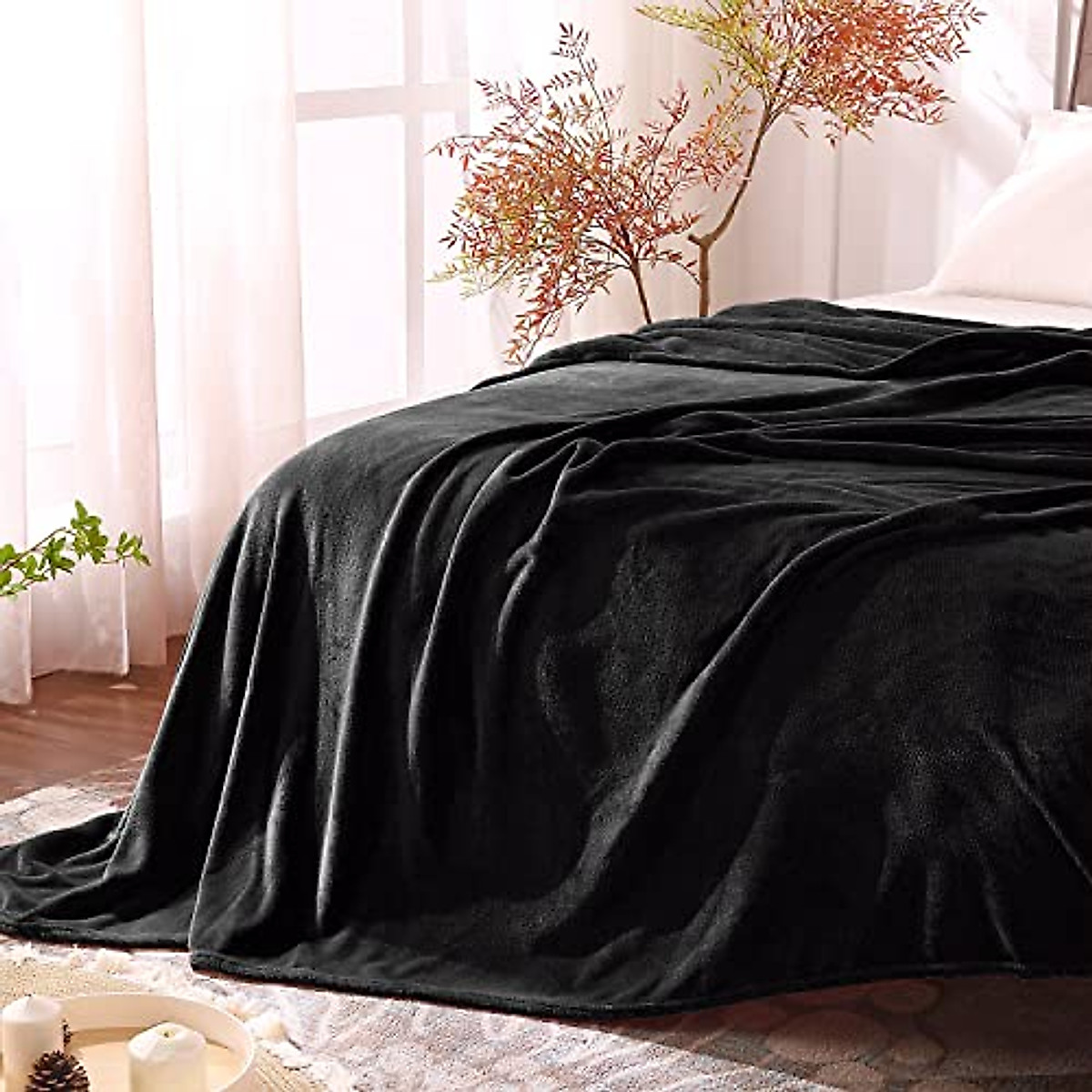 BEDELITE Fleece Blankets Black Throw Blankets for Couch & Bed, Plush Cozy Fuzzy Blanket 50" x 60", Super Soft & Warm Blankets for Spring and Summer