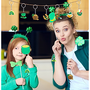 Jadive 36 Pieces St. Patrick's Day PVC Keychains Irish Festival Themed Party Decor Keychain for Kids Gnome, Shamrock, Beer, Irish, Horseshoes, Coins 9 Styles (Shamrock)