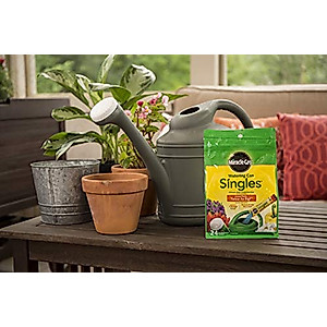 Miracle-Gro Watering Can Singles All Purpose Water Soluble Plant Food, Includes 24 Pre-Measured Packets