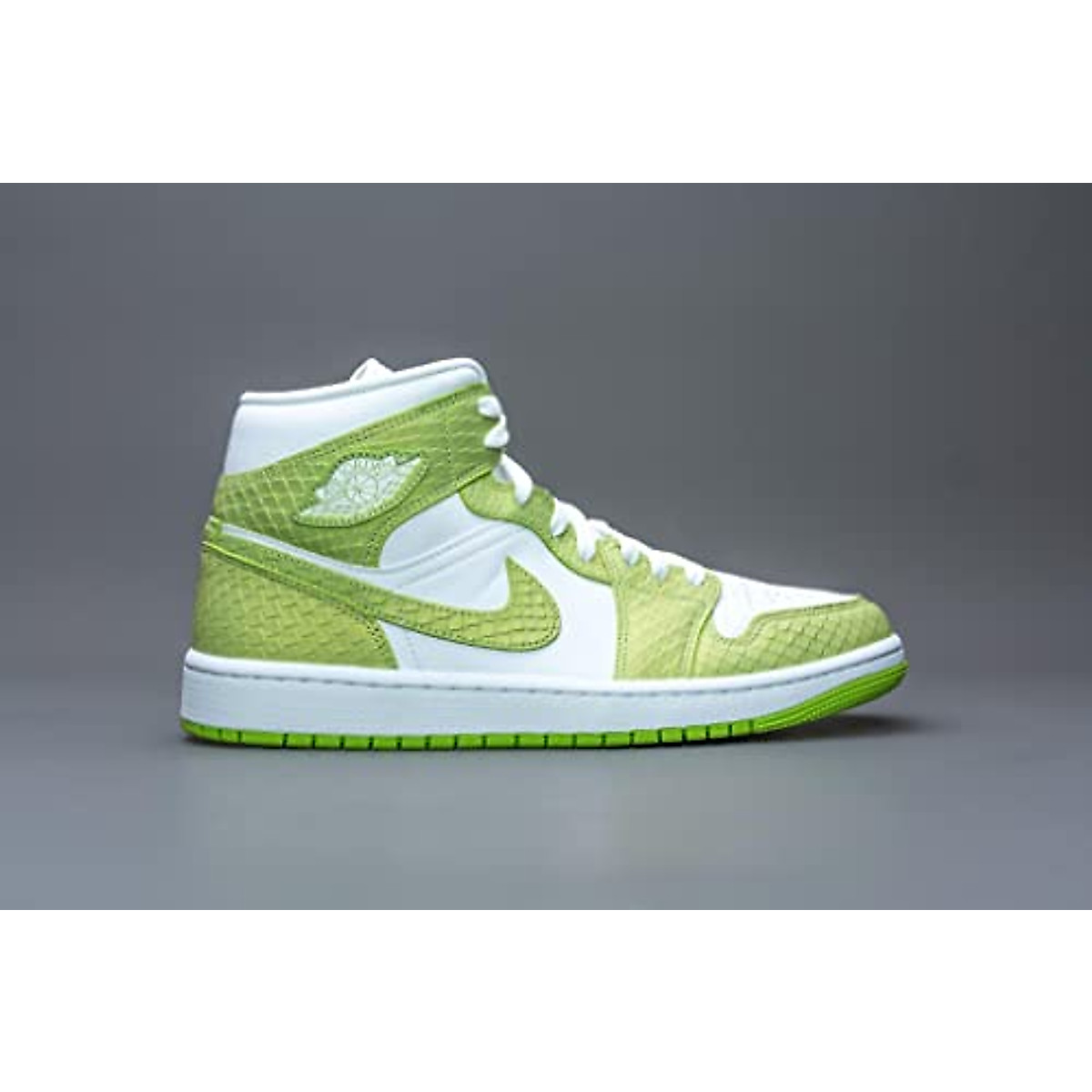 Jordan Womens WMNS Air 1 Mid SE DV2959 113 Green Python - Size 6.5W