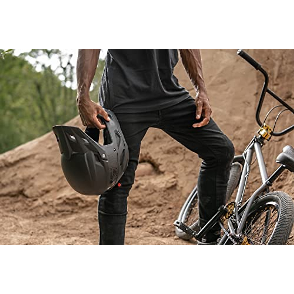 Mongoose Title Full Face Bike Helmet, Fits Head Circumferences of 55-56cm, Adult/Small, Matte Black