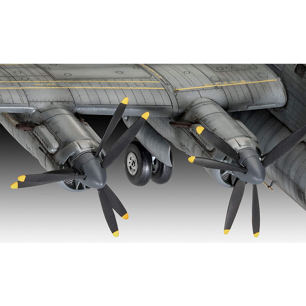 Revell 03873 Avro Shackleton MR.3 (1:72 Scale) Model Kit, Grey