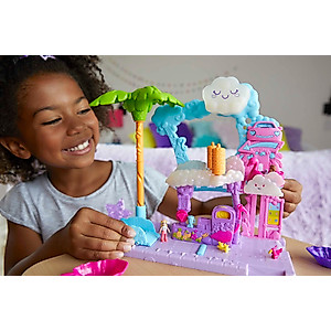 Polly Pocket Playset, Pollyville Flamingo Fun Car Wash with 2 Micro Dolls, Toy Car, Water Play & Color-Change Accessories