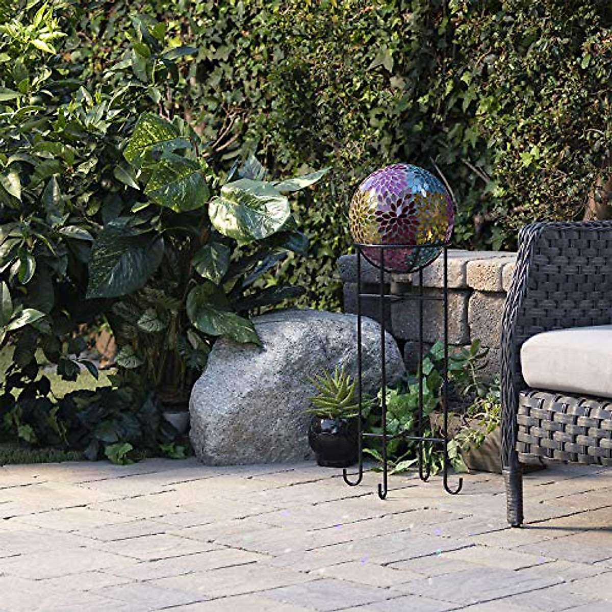 Alpine Corporation HMD172 Alpine 10" Diameter Indoor/Outdoor Glass Leaf Pattern Yard Decoration, Multicolor Gazing Globe