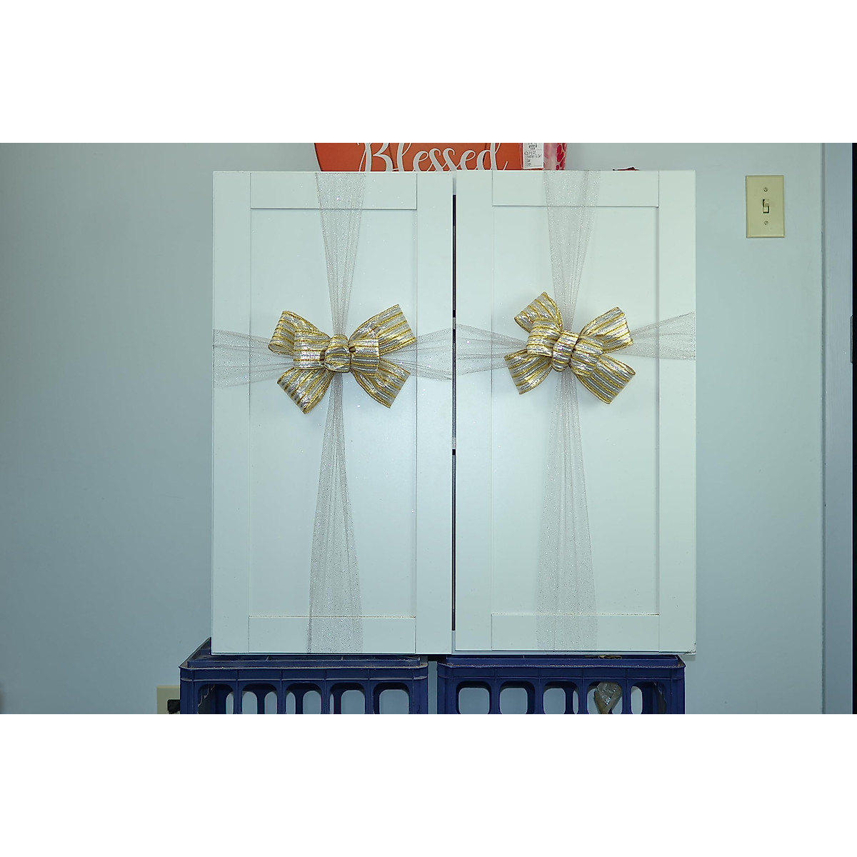 Silver Gold Ivory Christmas Wreath - Traditional Mesh Holiday Door Decor - Gold Ivory Cream TB7
