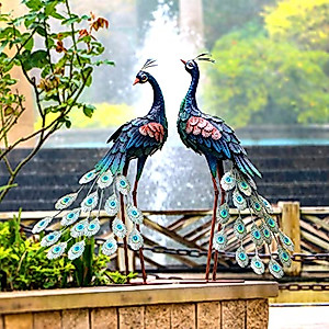 Chisheen Garden Decor Outdoor Statues, Metal Peacock Decor for Outside, Garden Art Sculptures Standing for Patio Yard Lawn Home Decorations, Set of 2