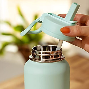 Hydrapeak 32oz Sport Insulated Water Bottle with Straw or Chug Lid, Premium Stainless Steel Water Bottles, Leak & Spill Proof, Keeps Drinks Cold for 24 Hours, Hot for 12 Hours (32oz, Black)