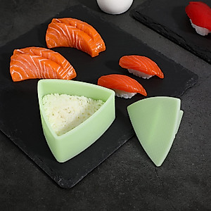 UPKOCH Triangle Sushi Mold, Rice Ball Maker, Non-stick Onigiri Press, Sushi Mold Maker, Light Green