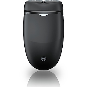 Norelco Travel Men's Shaver with Close-Cut Technology and Independent Floating Heads, Self-Sharpening Blades, 2 x AA Batteries Included by Philips