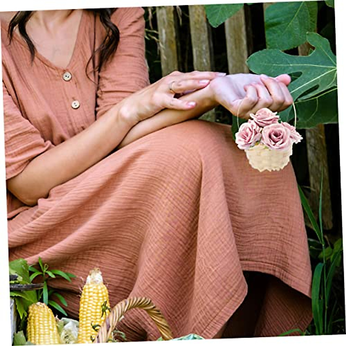 Cabilock 18 pcs mini flower basket candy gift baskets picnic basket wicker hamper doll bread baskets decoration for home flower vases decorative home décor wooden bamboo craft basket