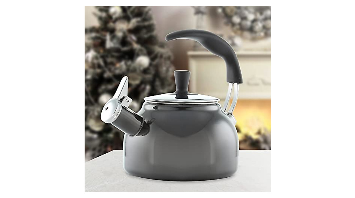 Chantal 1.6 qt Whistling Teakettle - Ergonomic Design
